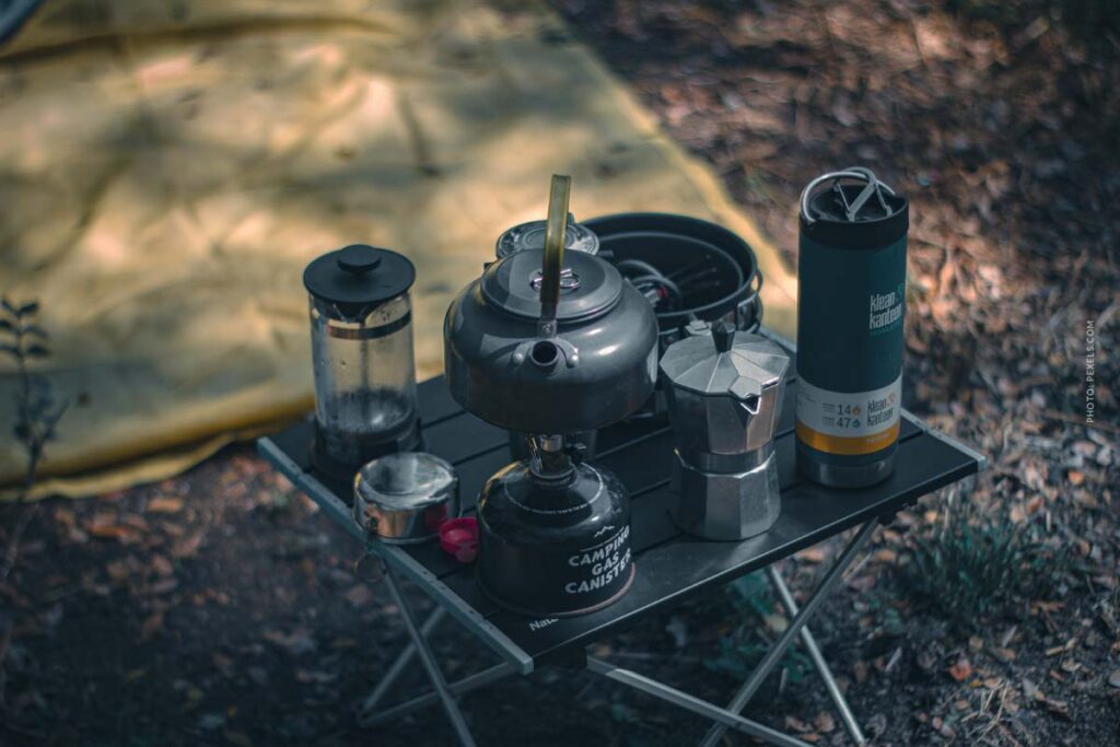 Tee Kocher: 6 Tipps für Camper ohne Strom - CAMPWERK